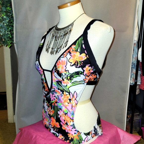 Swim | Sexy Floral Monokini | Poshmark